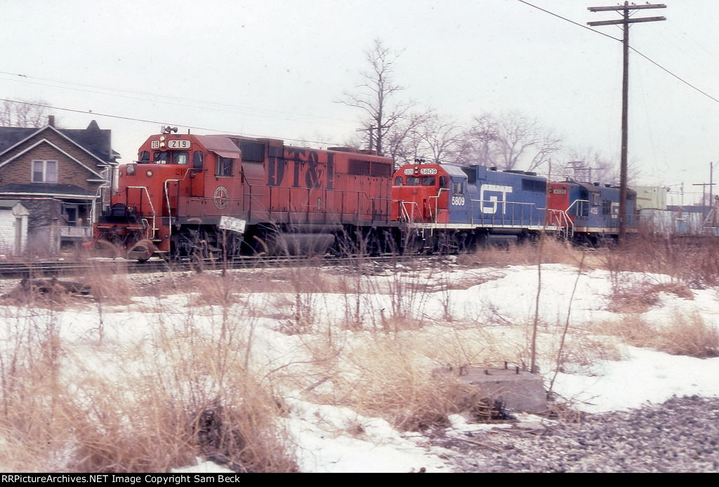 DT&I 219, GTW 5809, and 4135
